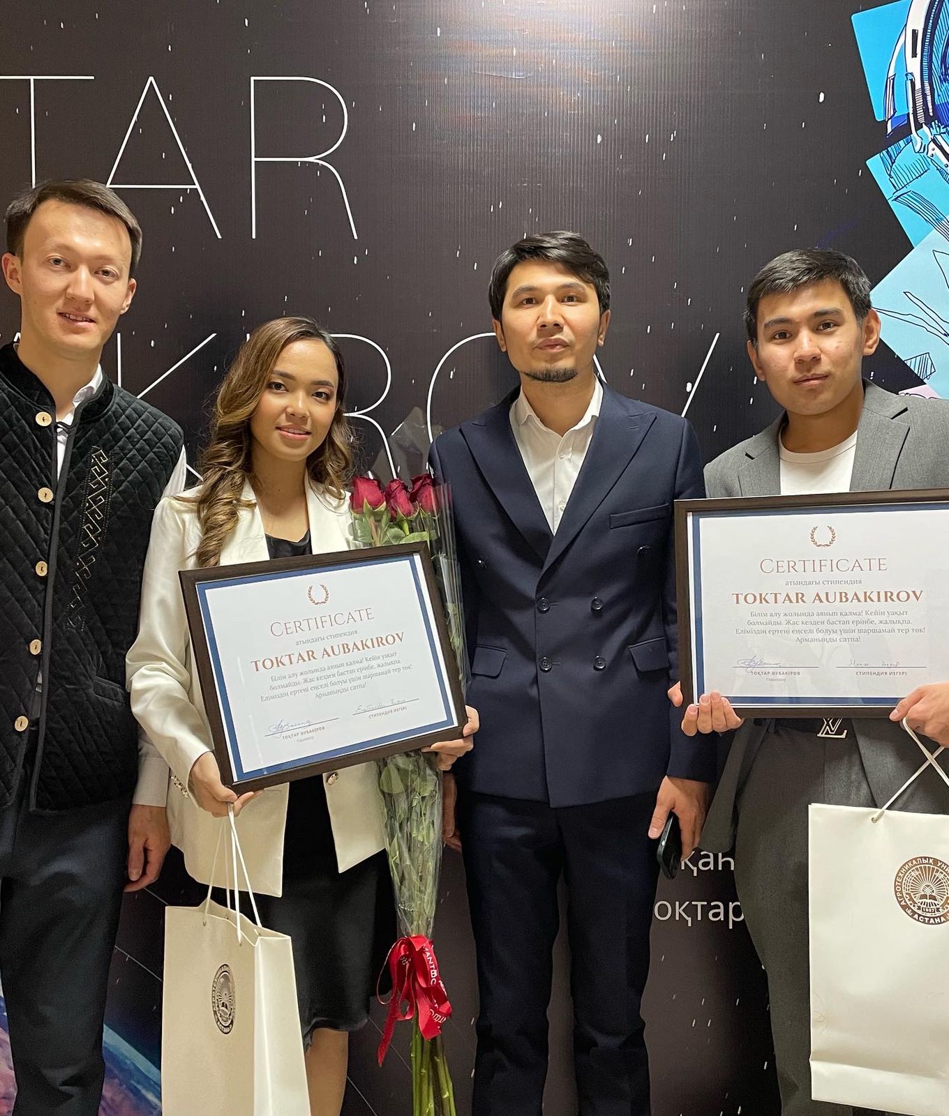 АстМУ студенті Эльдар Мнаж Тоқтар Әубәкіров атындағы стипендияны жеңіп алды